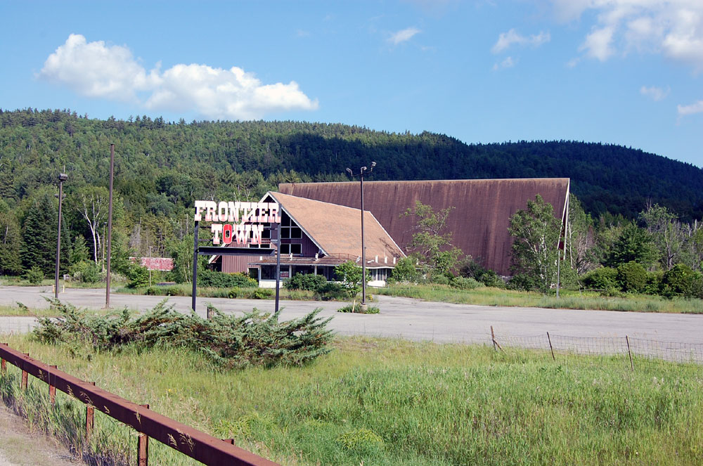 Interstate 87: The Adirondack Northway: Frontier Town Photo Tour